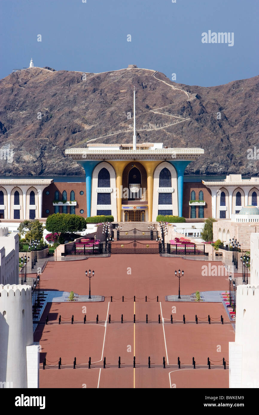 Maskat palace hi-res stock photography and images - Alamy