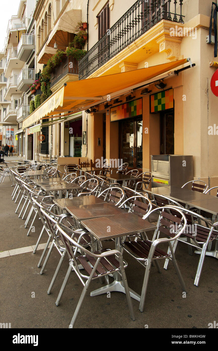 Empty bar with tables outside Stock Photo - Alamy
