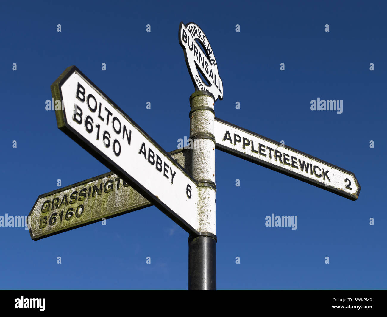 Road signs north yorkshire hi-res stock photography and images - Alamy