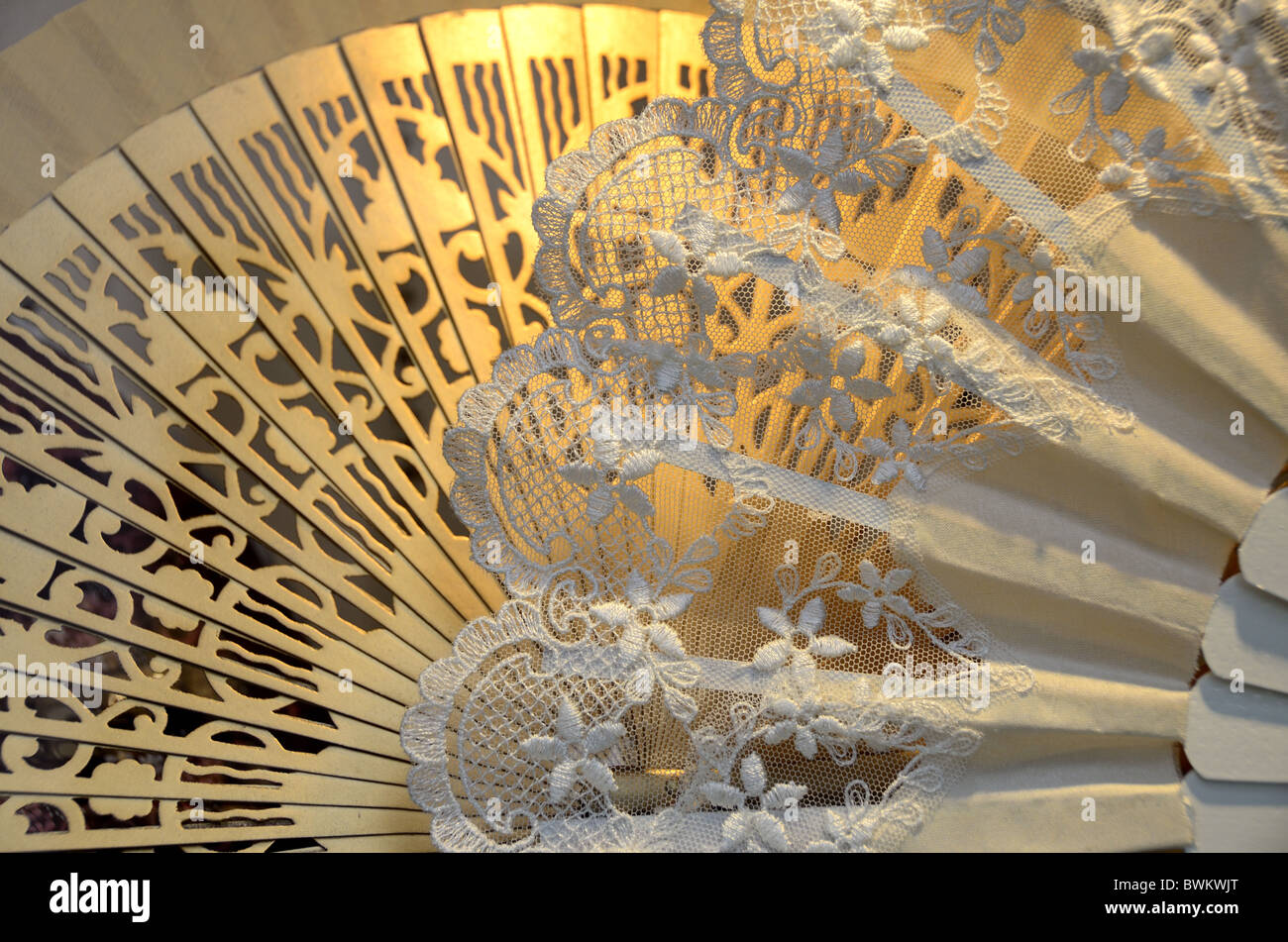 Traditional spanish fans hi-res stock photography and images - Alamy