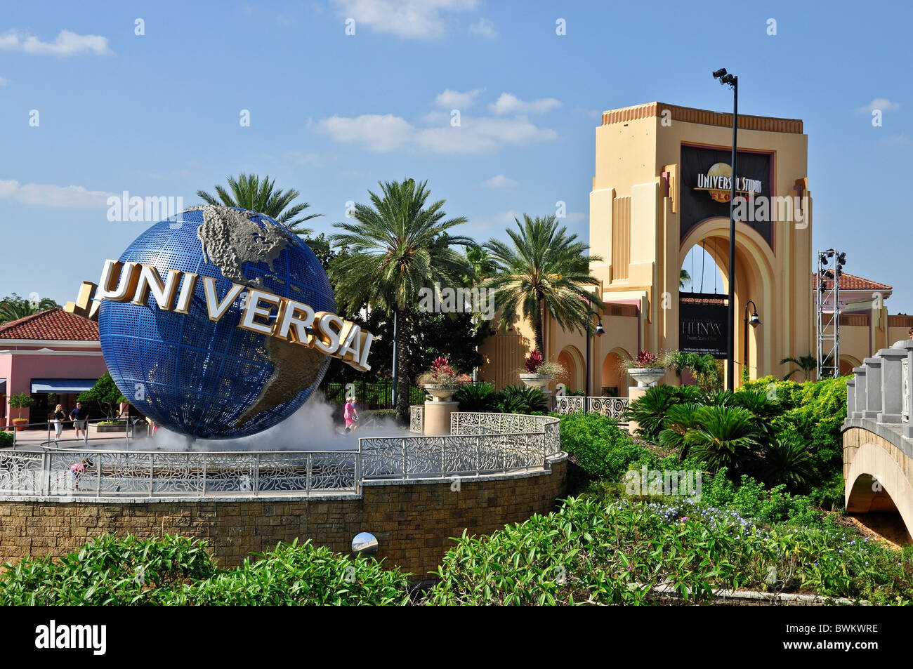 Universal them park globe hi-res stock photography and images - Alamy