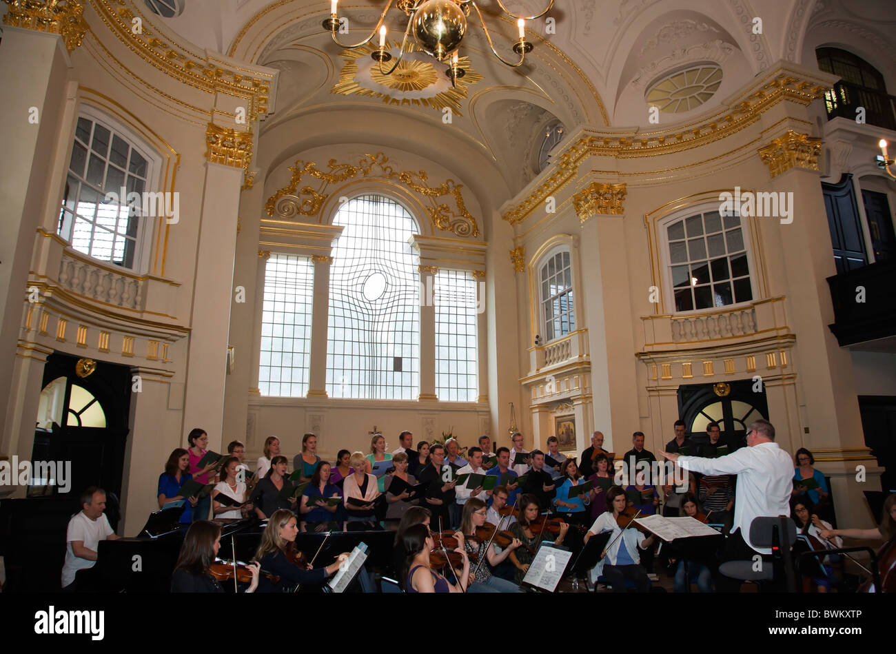 Choir orchestra hi-res stock photography and images - Alamy