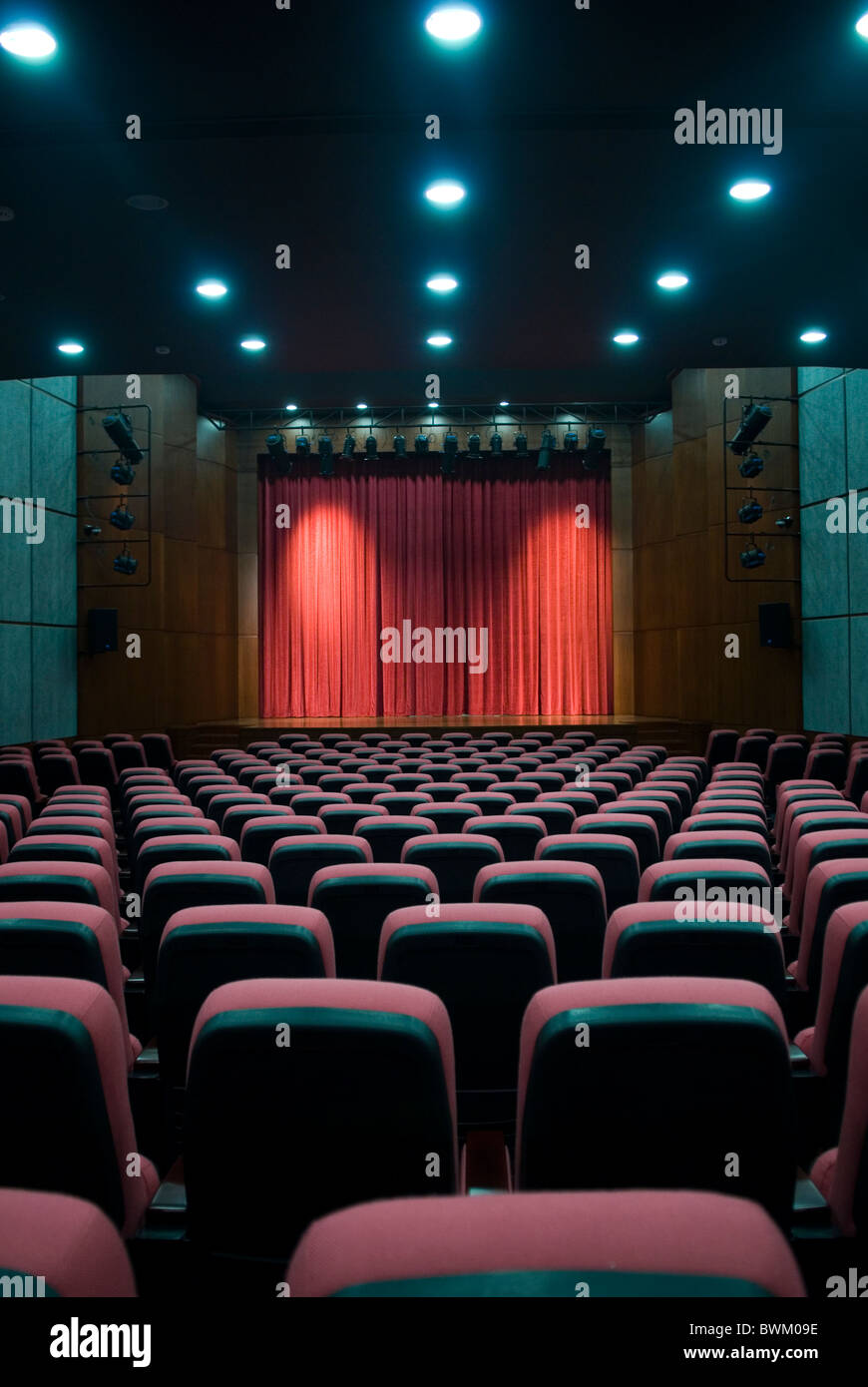 Jamal Abdul Nasser's Hall , theater inside Beirut Arab University ...