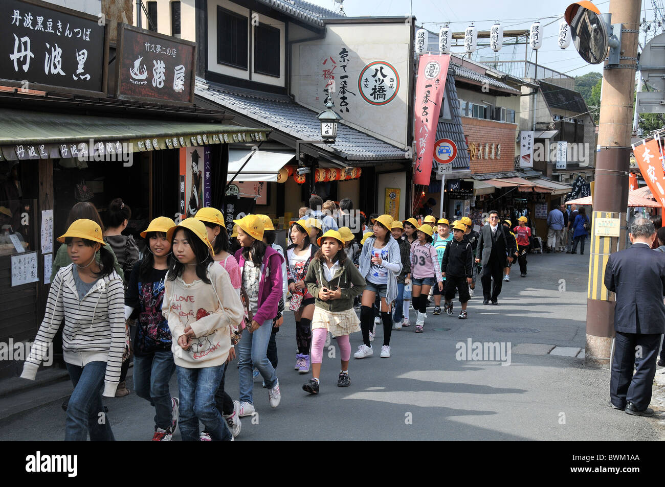 School queue of girls hi-res stock photography and images - Alamy