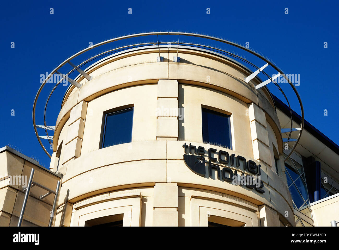 Uk corner house hi-res stock photography and images - Alamy