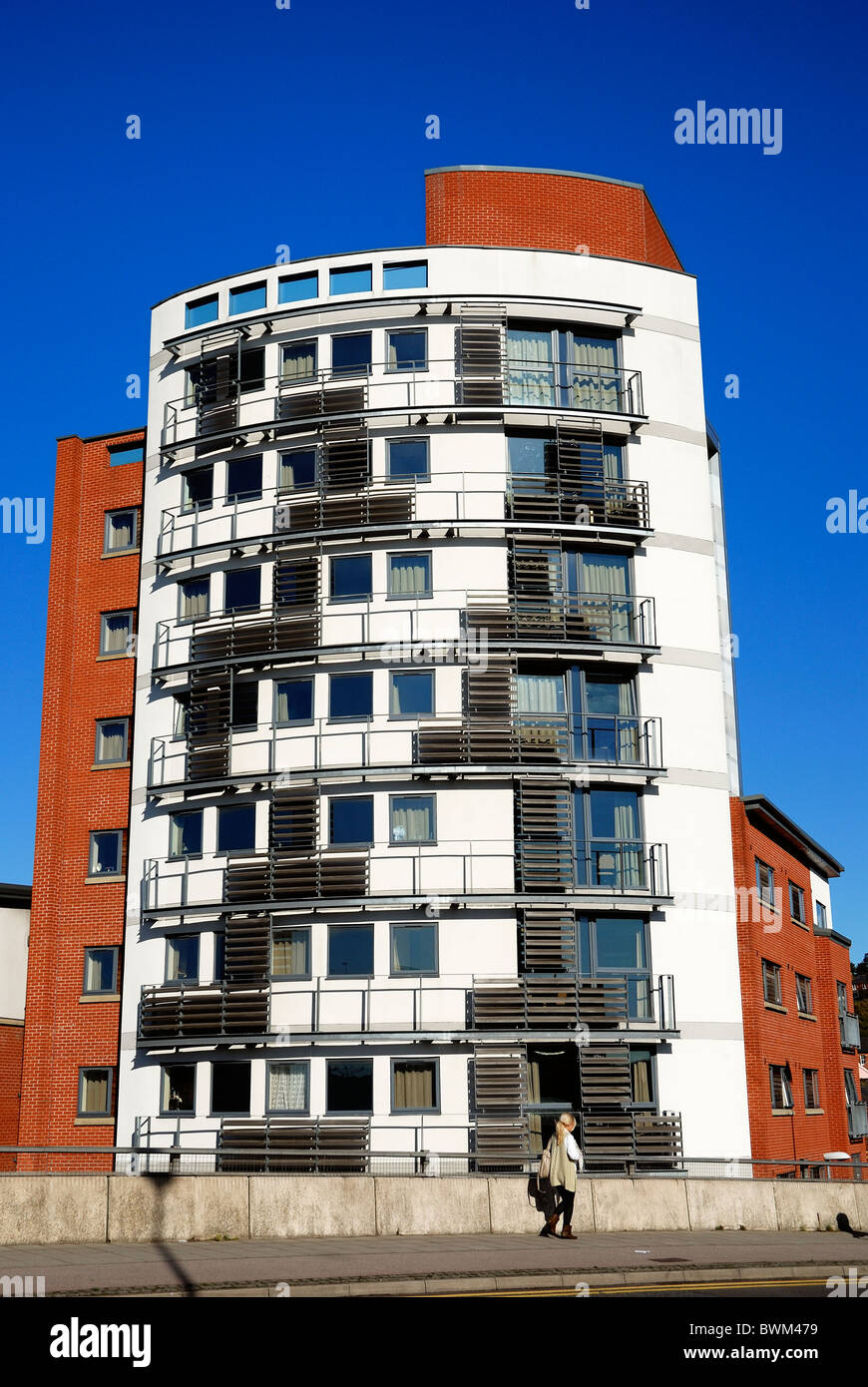 Tower block apartments hi-res stock photography and images - Alamy