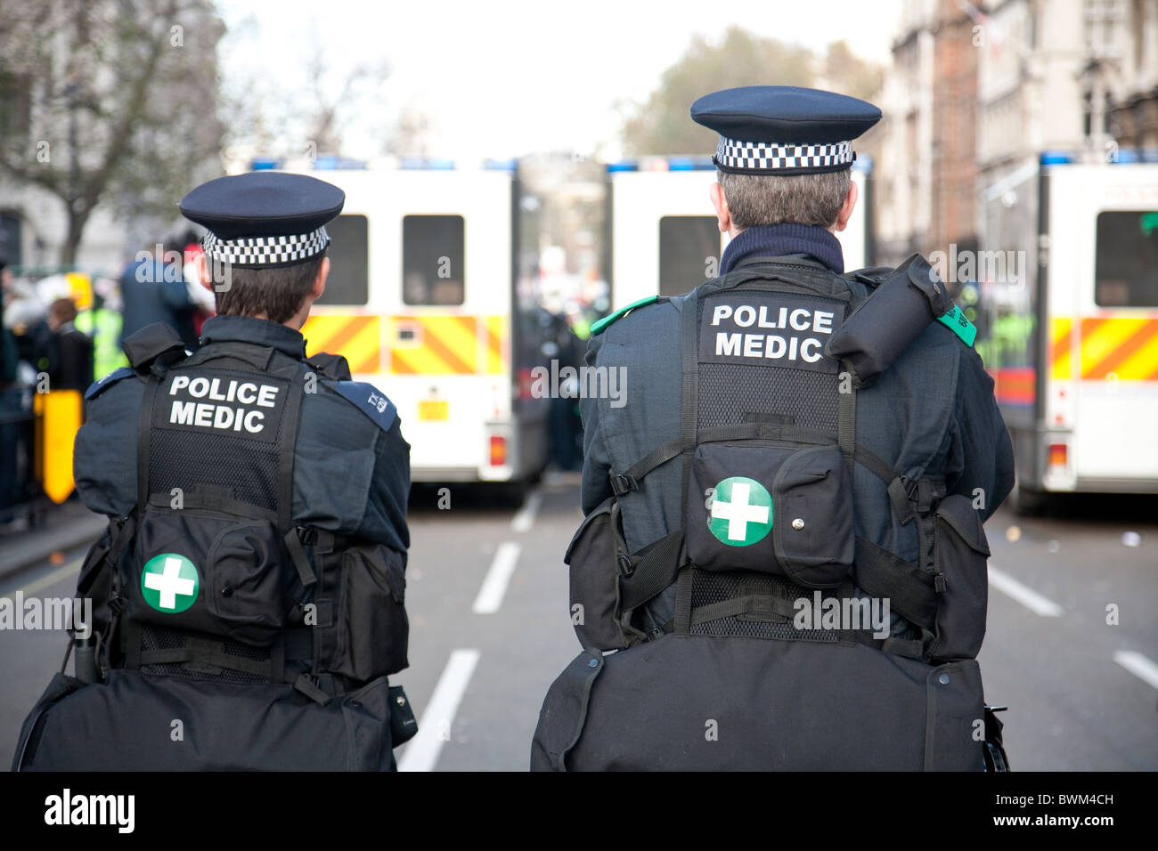 Police medic hi-res stock photography and images - Alamy