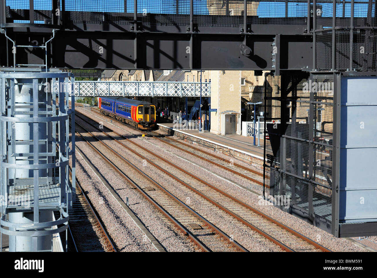 Lincoln railway station hi-res stock photography and images - Alamy