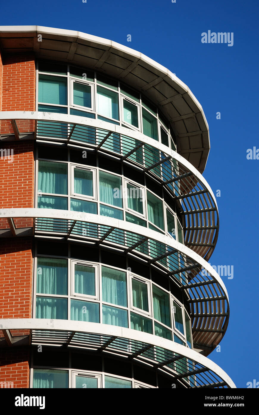 City dwellings hi-res stock photography and images - Alamy