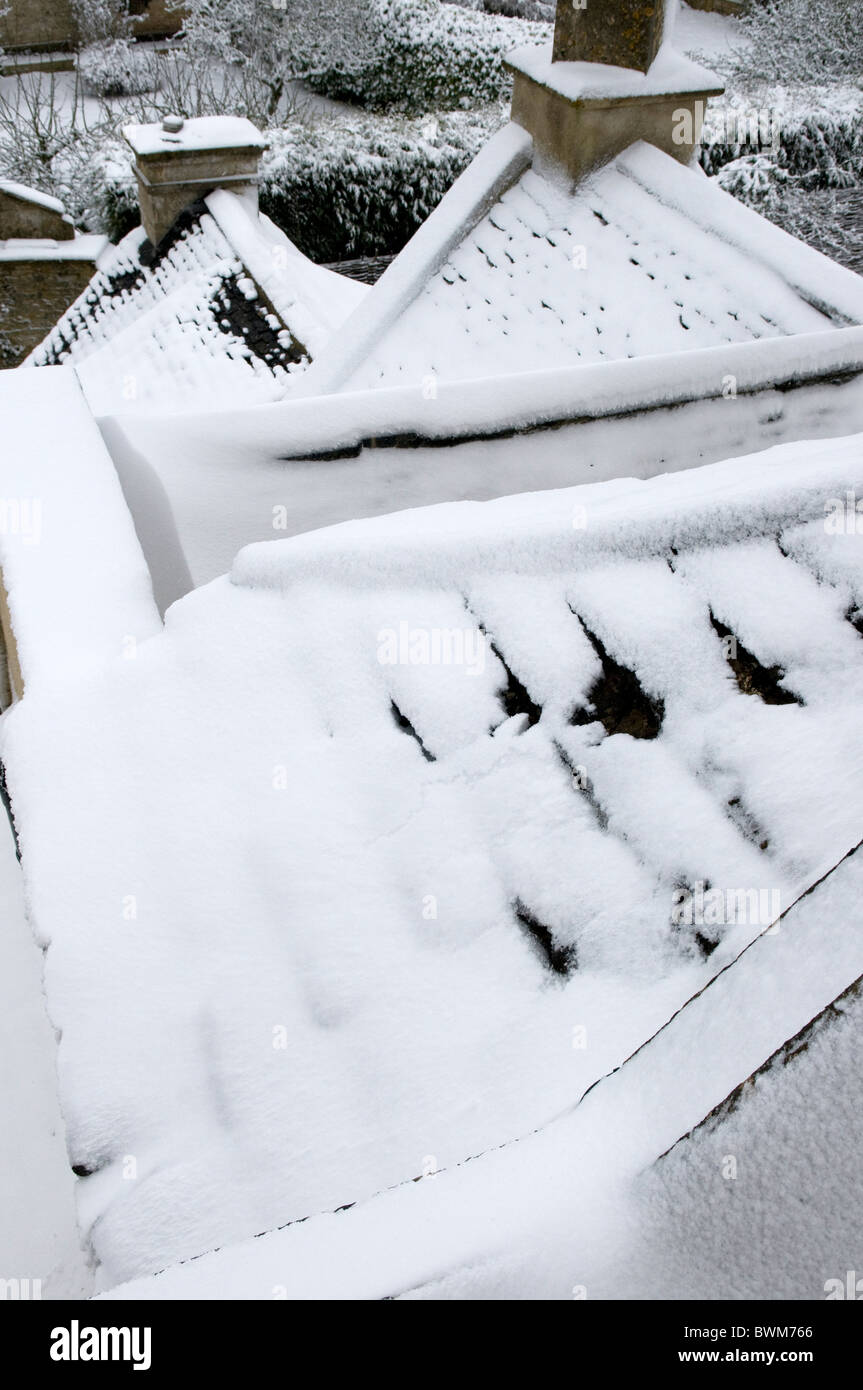 Rooftops snow hi-res stock photography and images - Alamy
