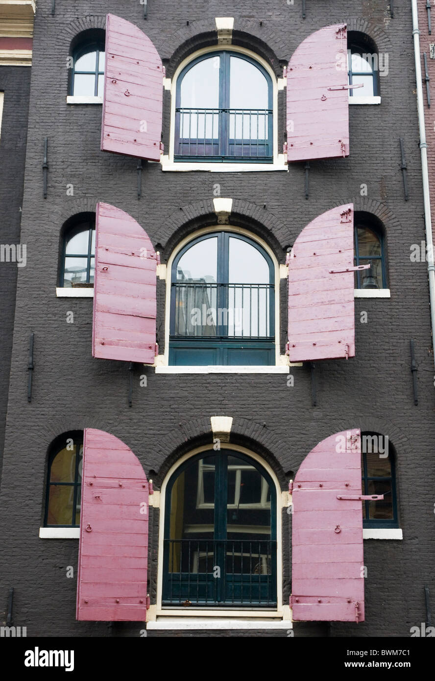 Pink shutters hi-res stock photography and images - Alamy