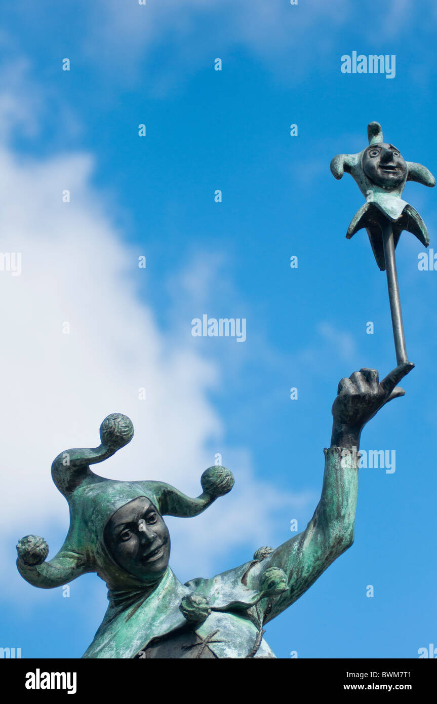 The bronze jester statue at Stratford upon Avon, Warwickshire, UK. This ...