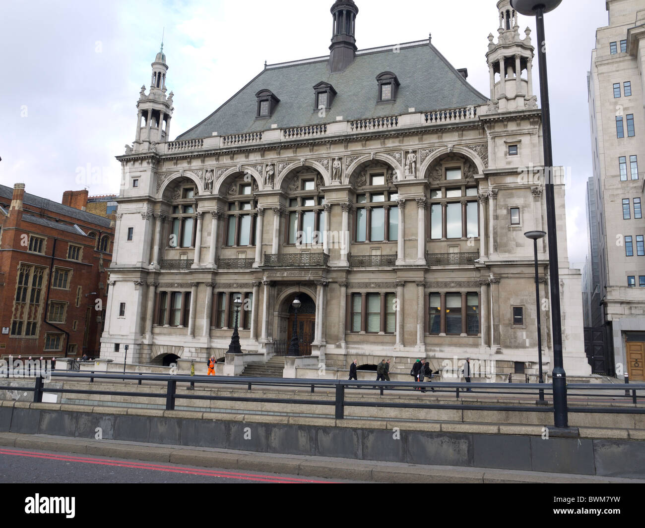 Victorian school building london hi-res stock photography and images ...
