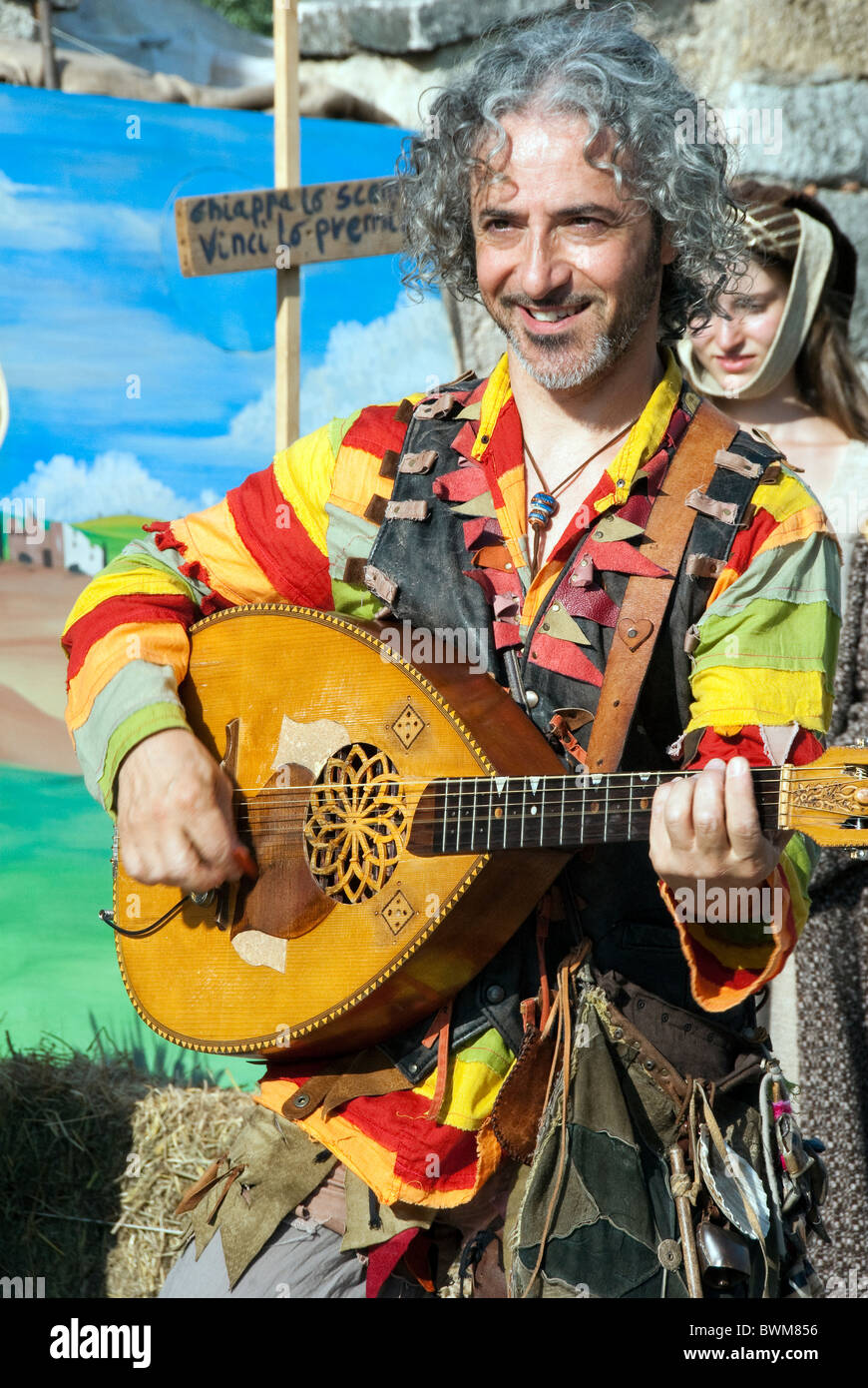 Minstrel medieval hi-res stock photography and images - Alamy