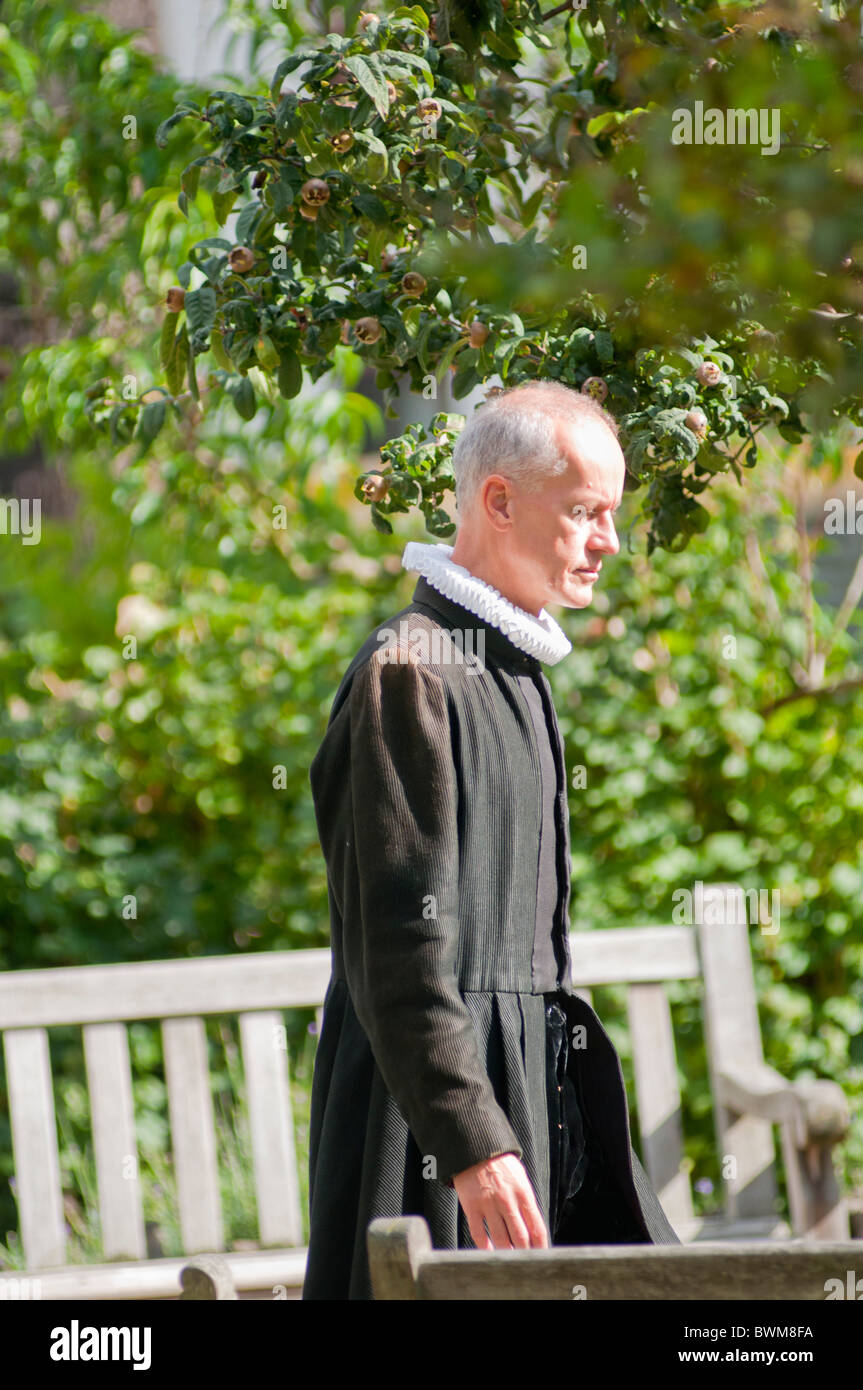 A man dressed in Tudor clothing in the gardens of William Shakespeare's ...