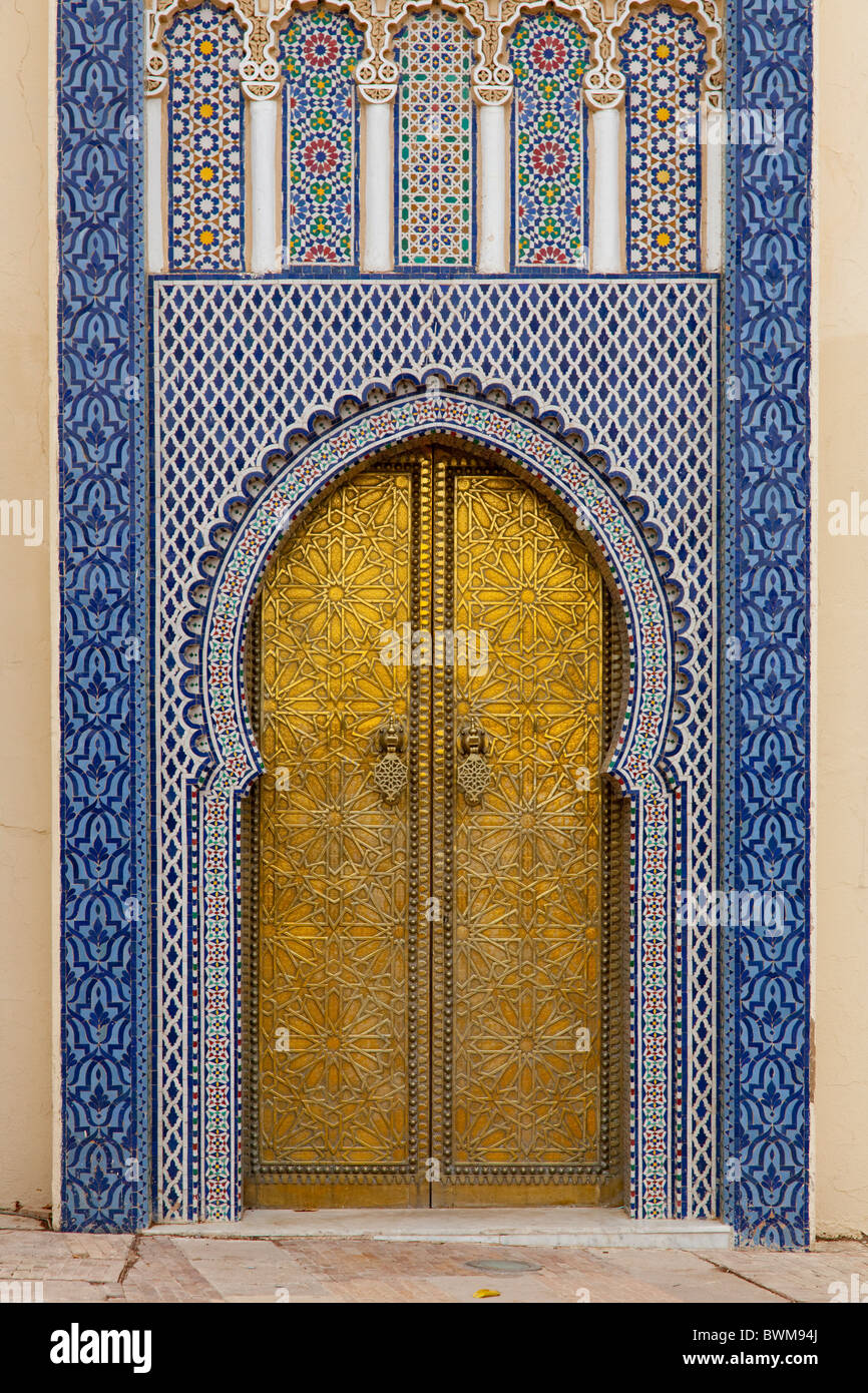 The arched gates to the Royal Palace in Fes, Morocco Stock Photo - Alamy