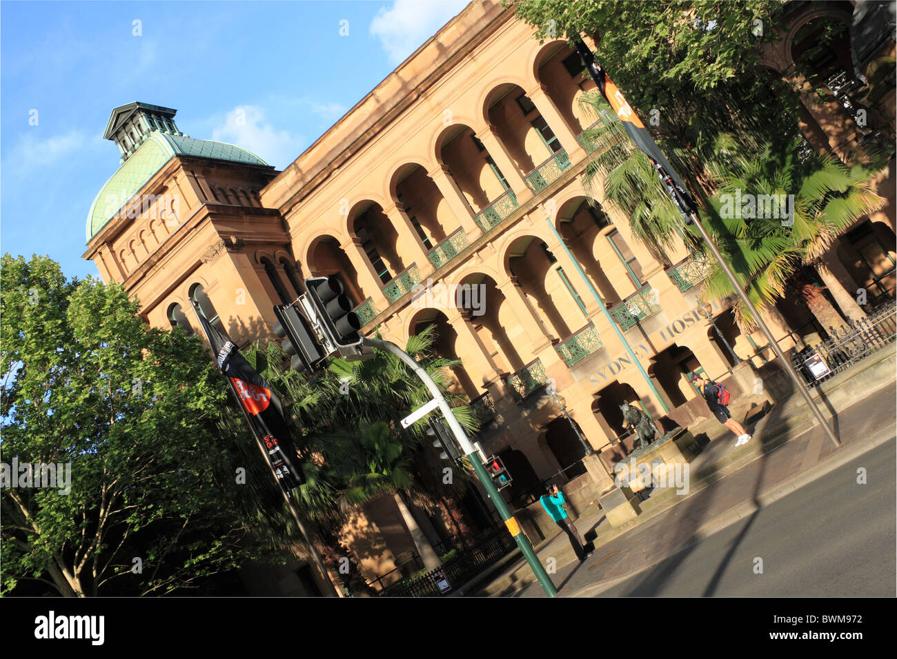 Sydney Hospital (aka Rum Hospital) and Il Porcellino(*), Macquarie ...