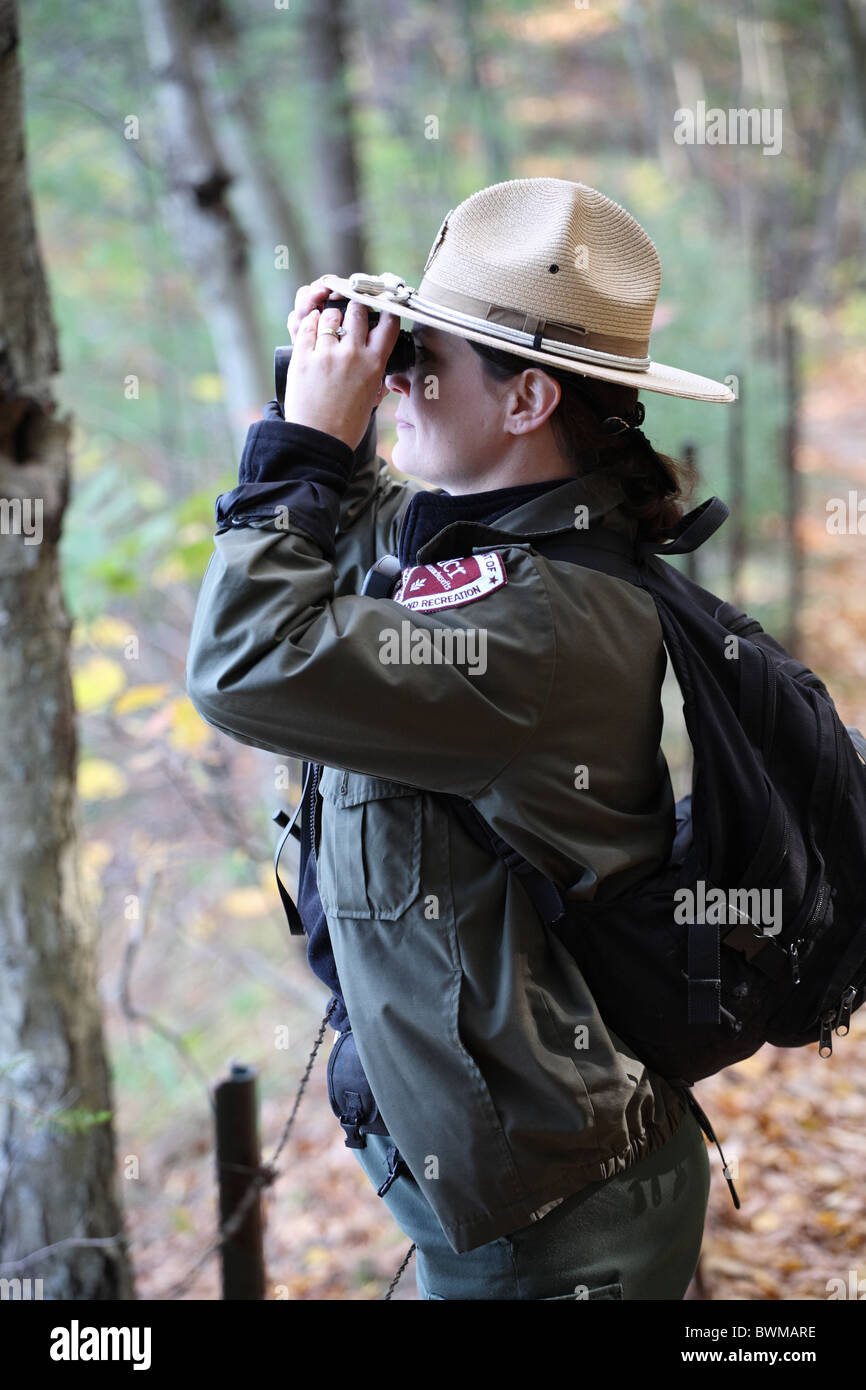 Female ranger hi-res stock photography and images - Alamy