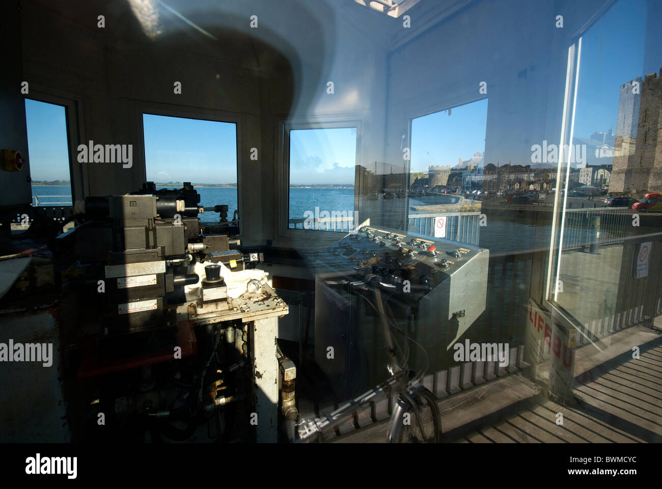 Harbour control room hi-res stock photography and images - Alamy