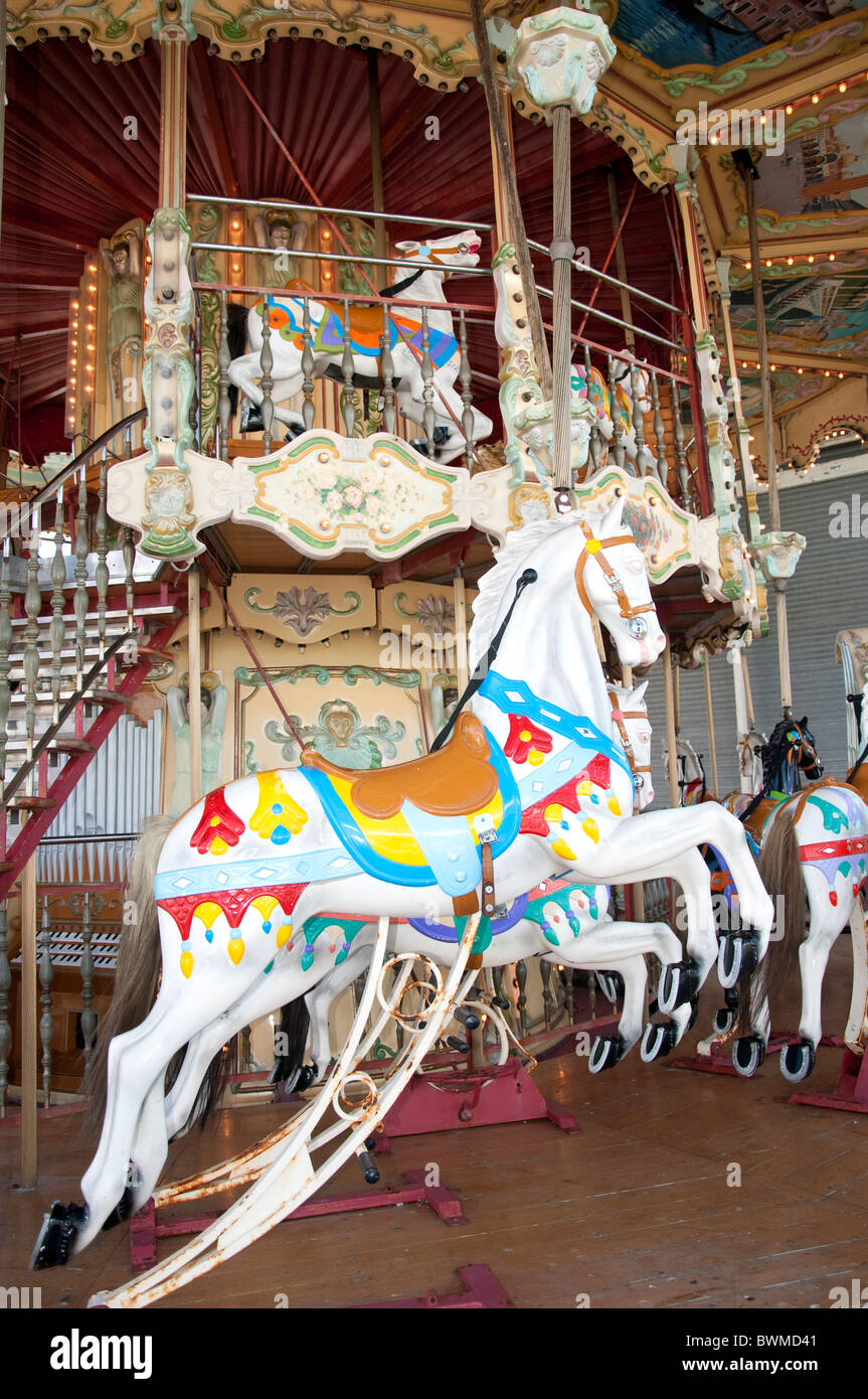 Carousel ballroom hi-res stock photography and images - Alamy