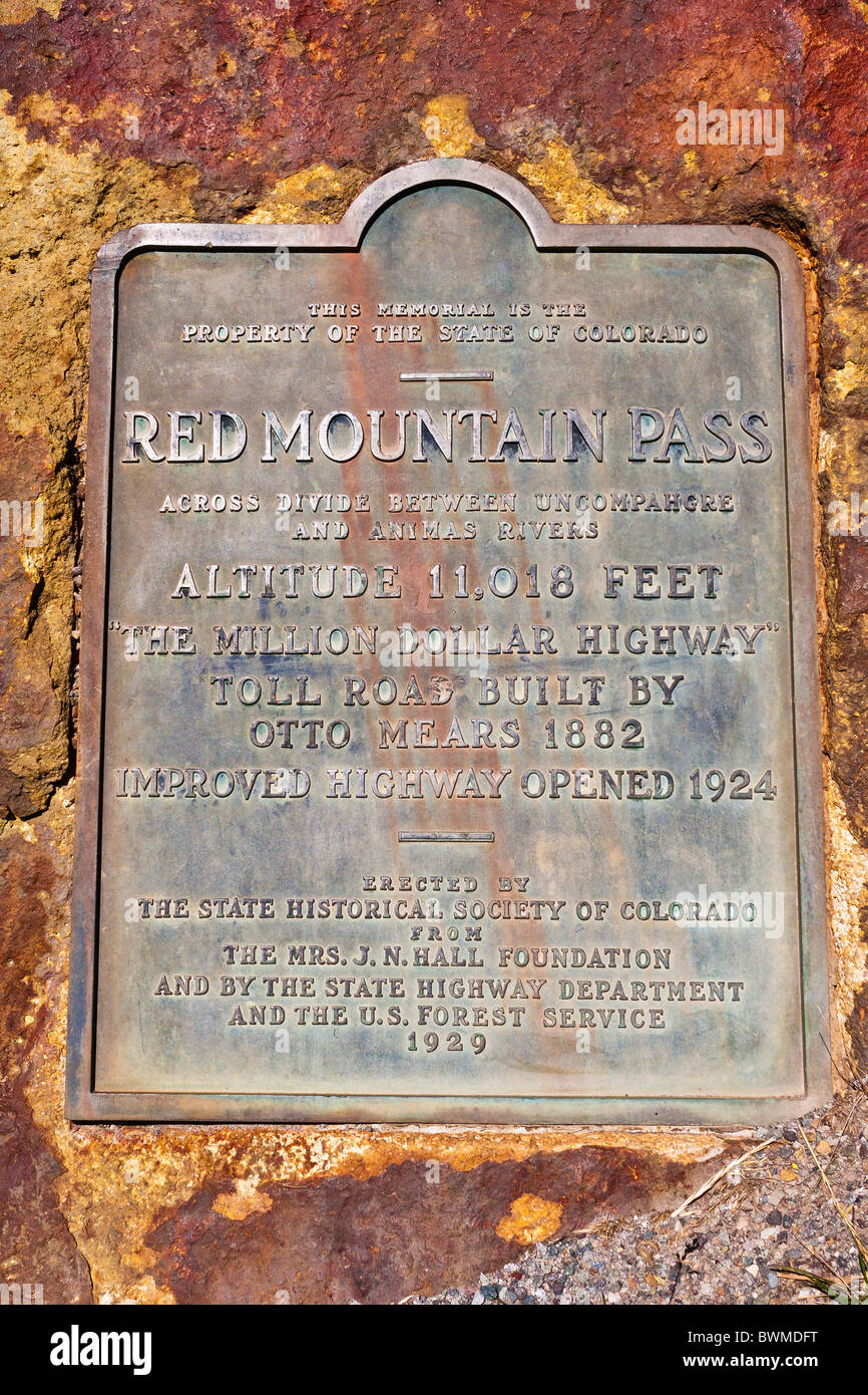 Red mountain pass hi-res stock photography and images - Alamy