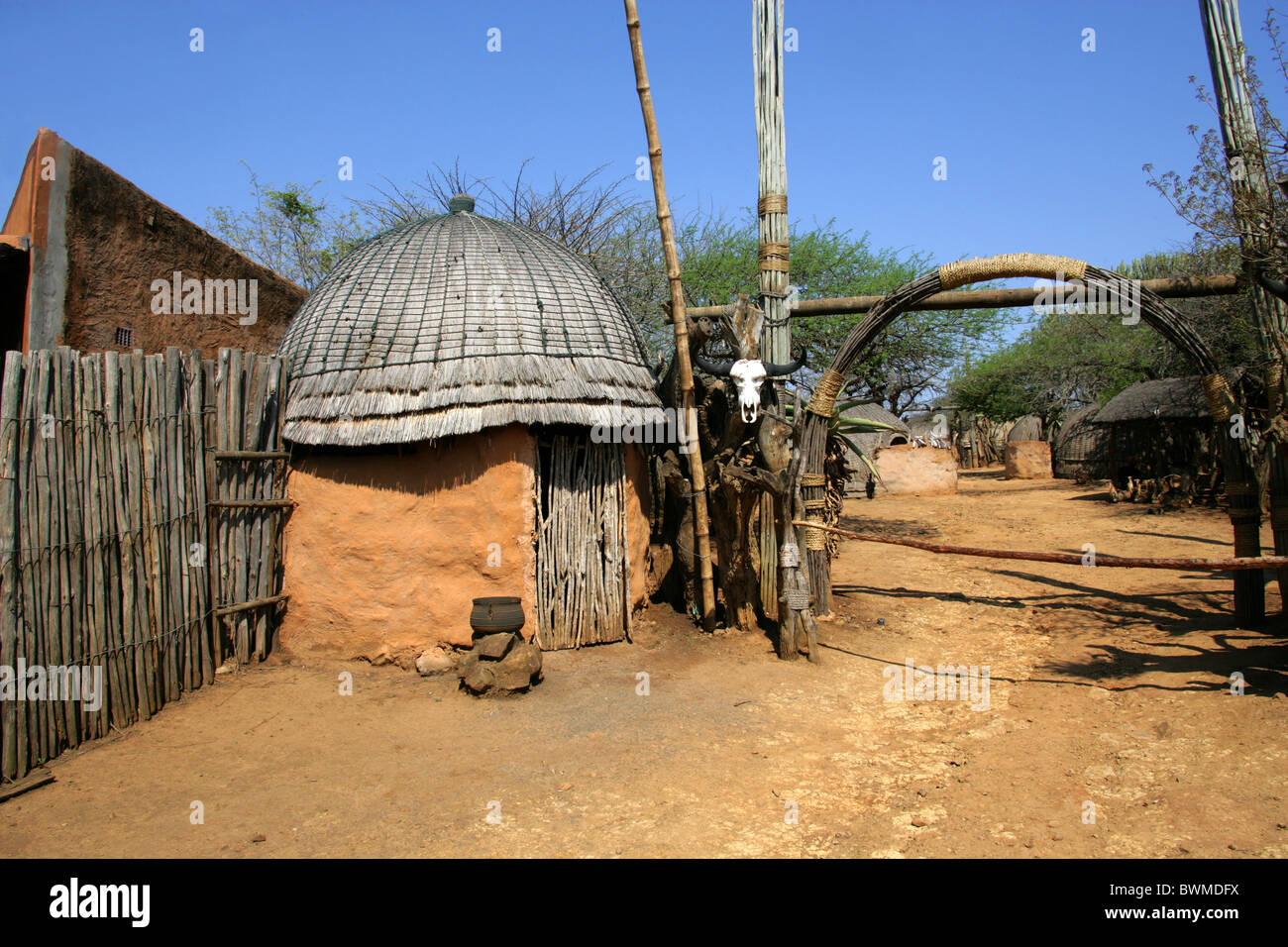 Kwazulu huts hi-res stock photography and images - Alamy