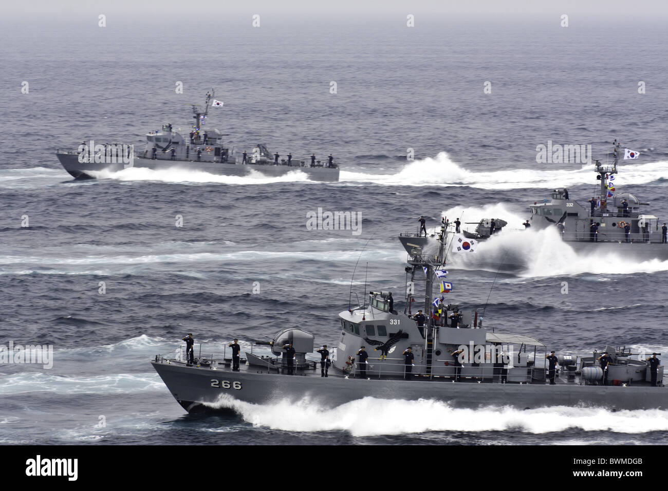 Ships formation navy hi-res stock photography and images - Alamy
