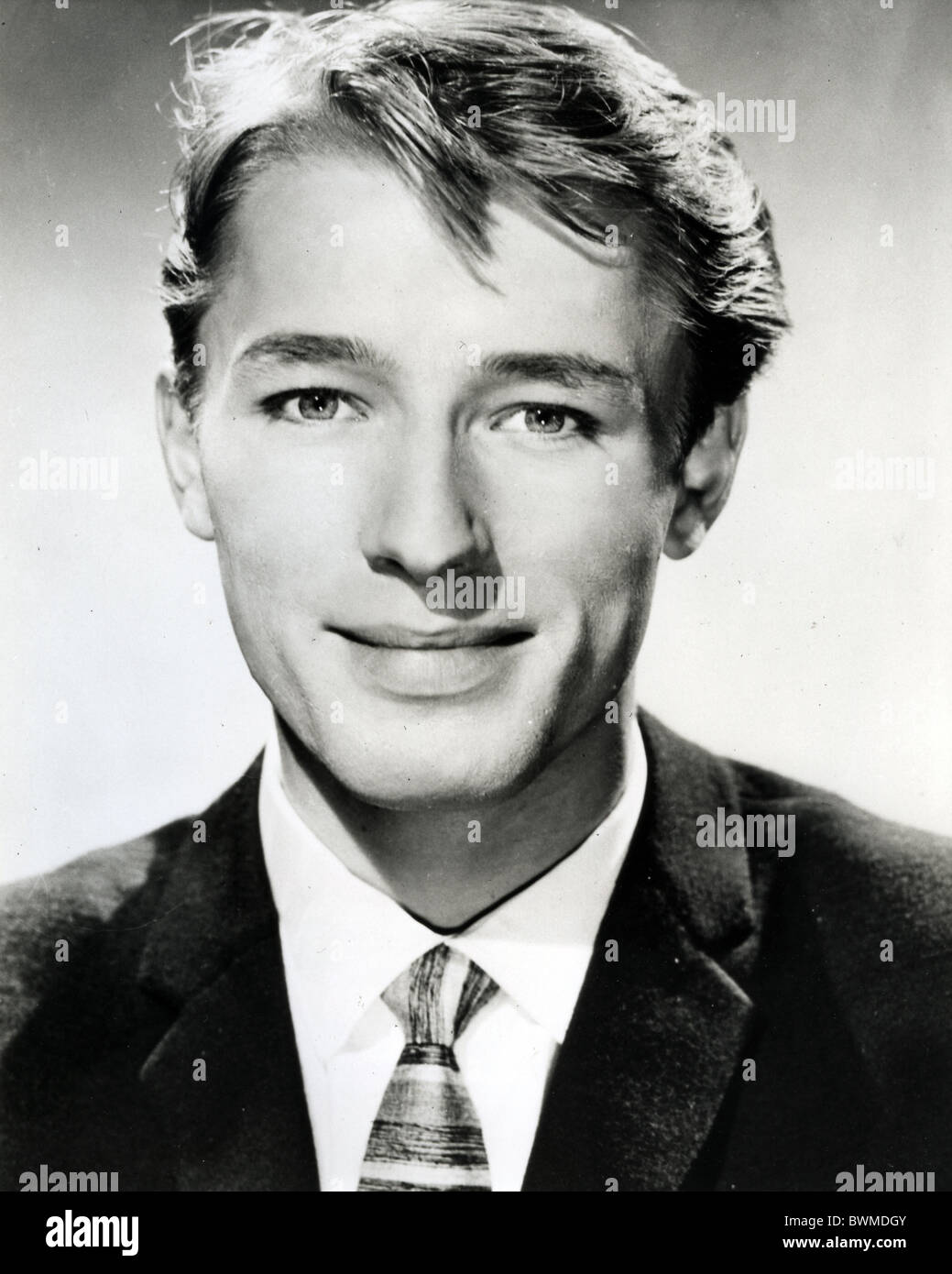 MIKE SARNE UK pop singer and actor in 1963 Stock Photo - Alamy