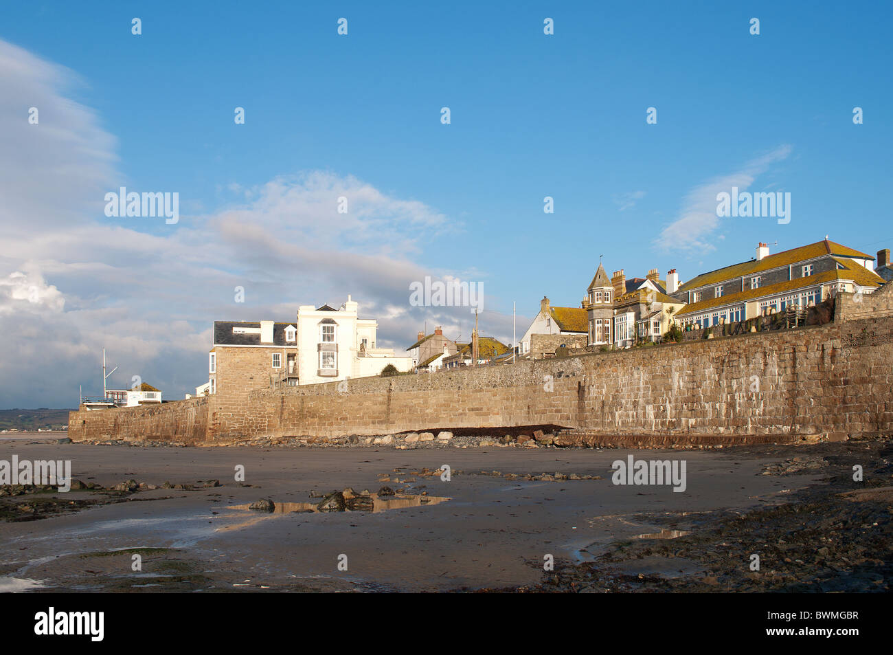 Cornwall coastal town hi-res stock photography and images - Alamy