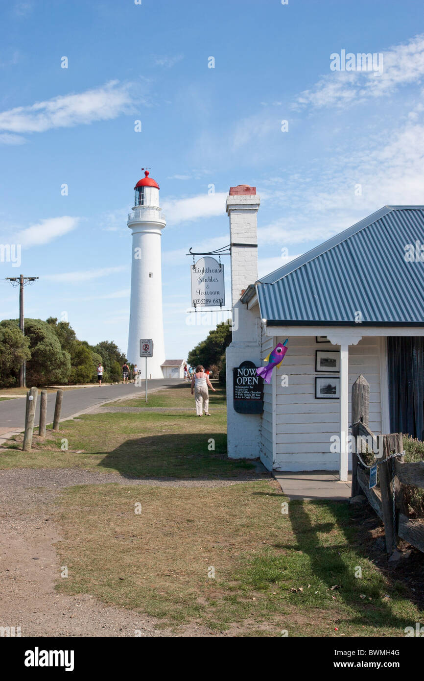 Split Point Lighthouse, Eagles Nest point, the White Queen on Great ...