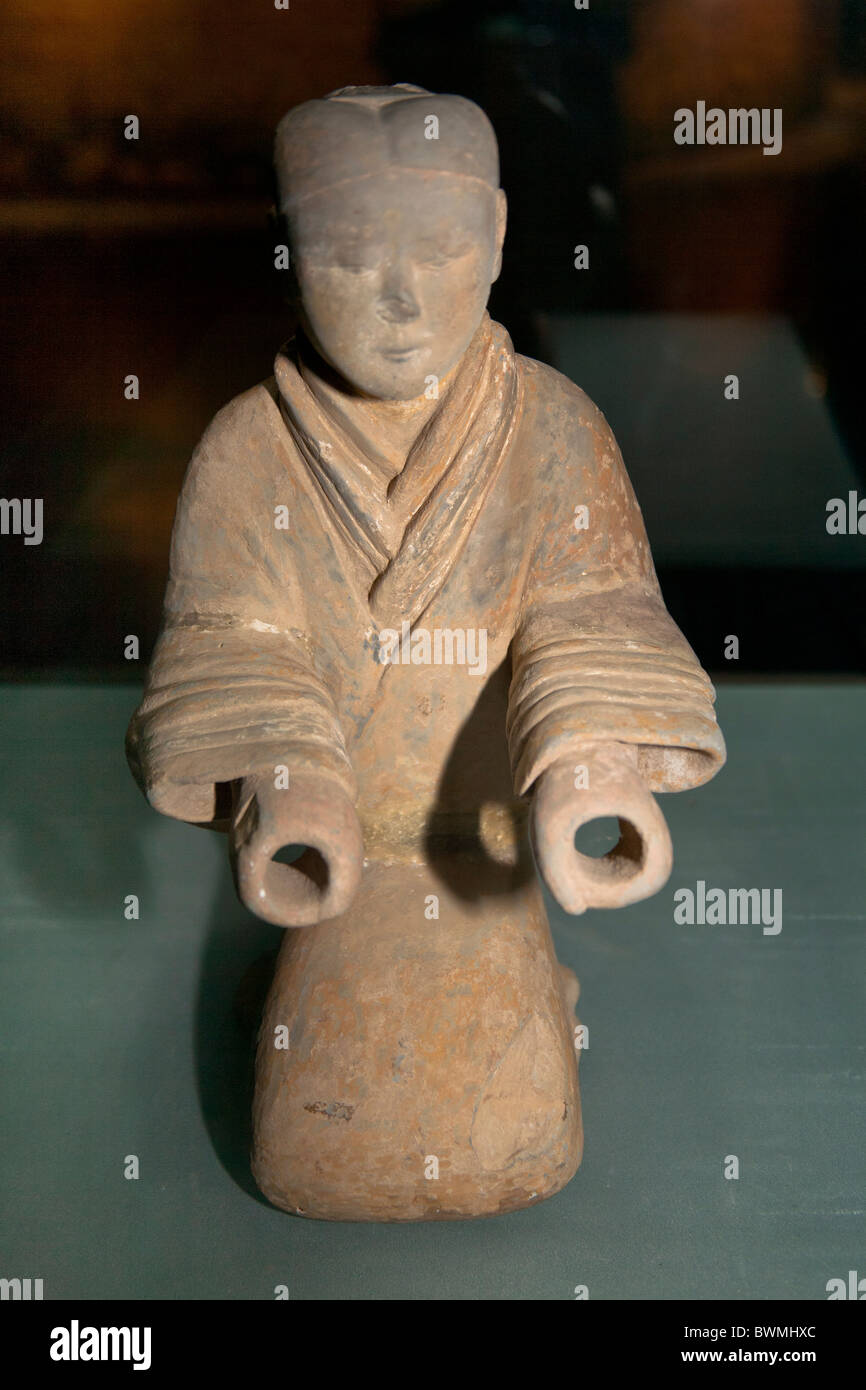 Excavated terracotta exhibit, Han Yang Ling Museum, Zhangjiawan, near ...