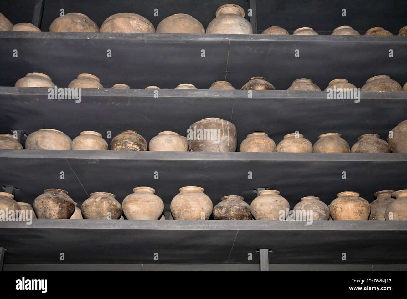 Mausoleum of han yang ling near xian hi-res stock photography and ...
