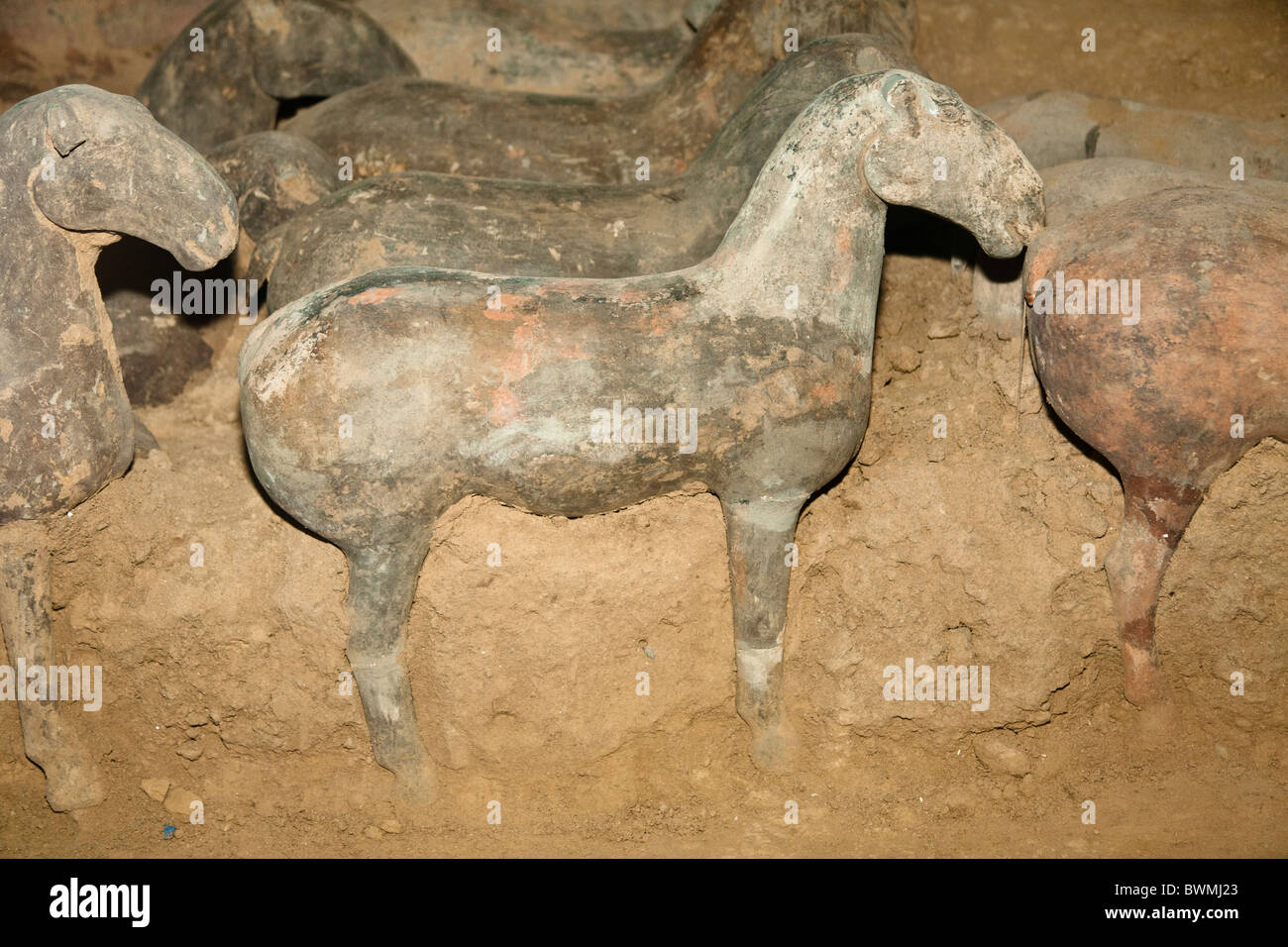 Excavated terracotta exhibits, Han Yang Ling Museum, Zhangjiawan, near ...