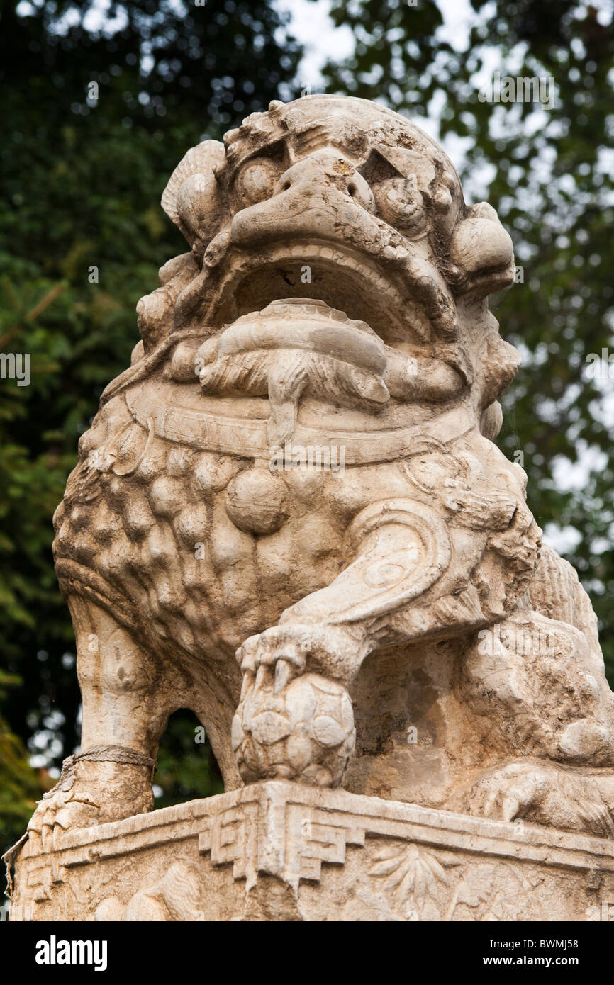 Statue of a lion, Small Goose Pagoda Park, Xi’an, Shaanxi Province ...