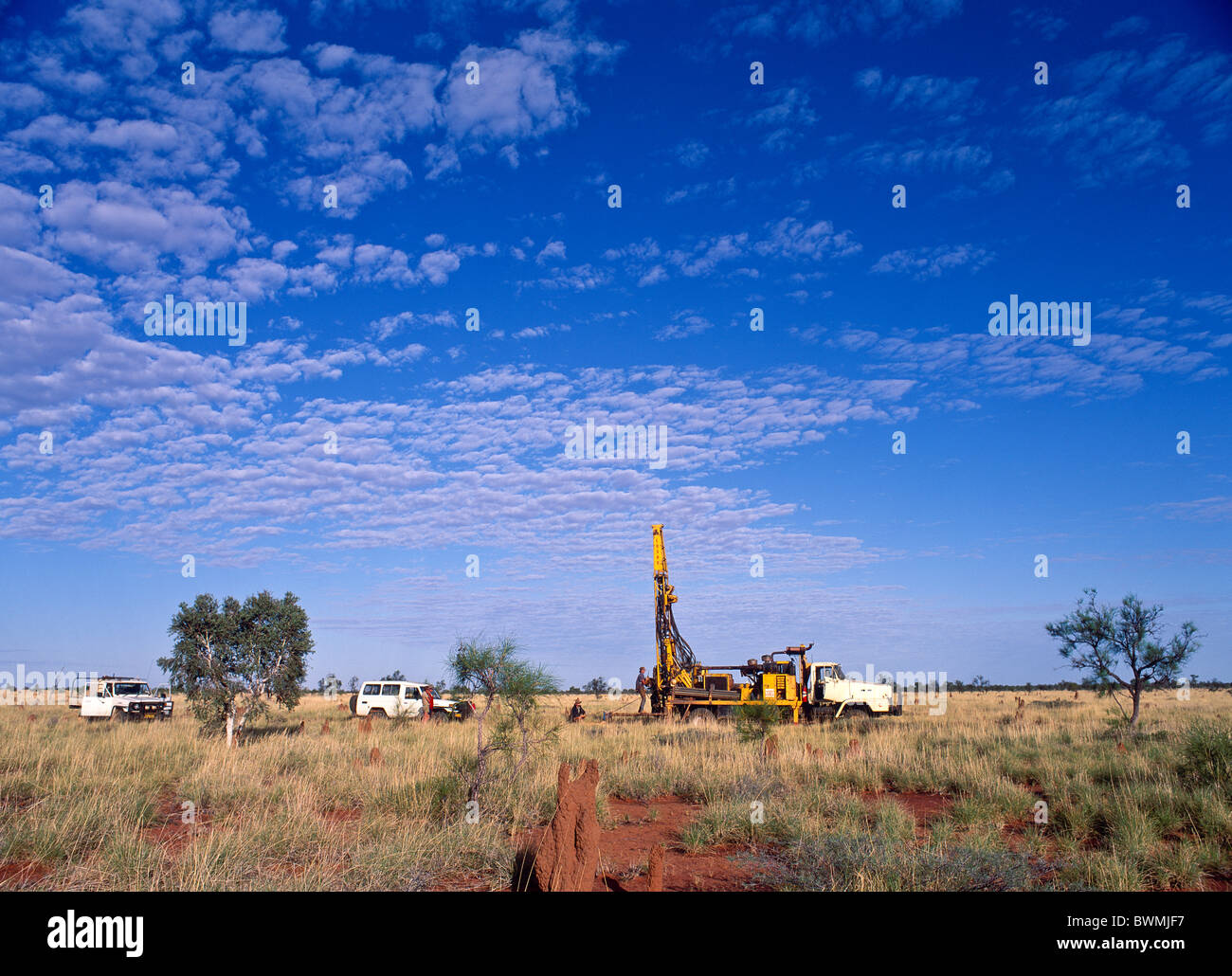 Mineral exploration drilling, outback Australia Stock Photo - Alamy