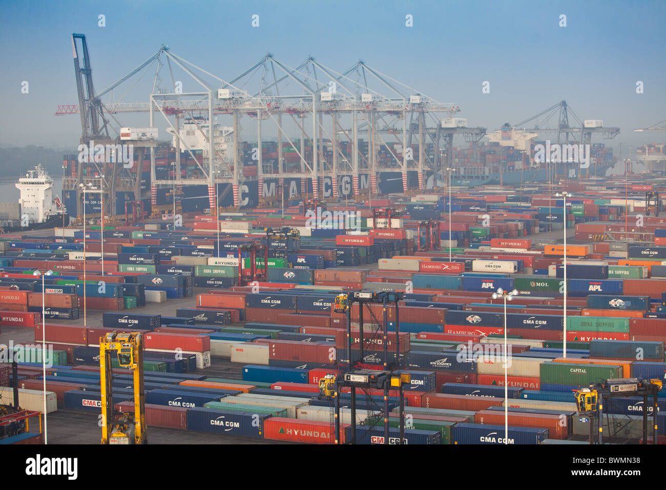 Southampton Docks and Container terminal Stock Photo - Alamy