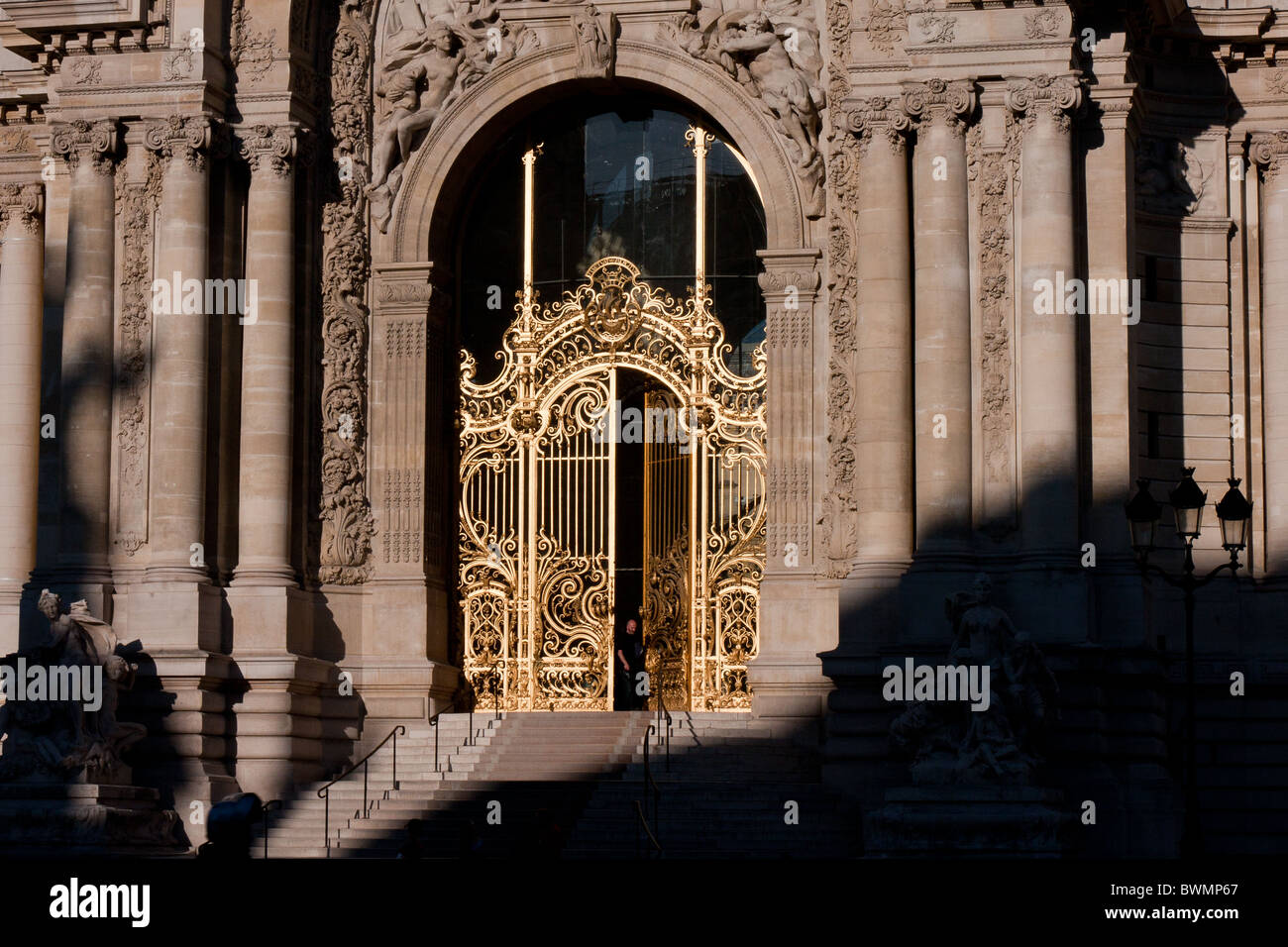 Golden gate petit palais paris hi-res stock photography and images - Alamy