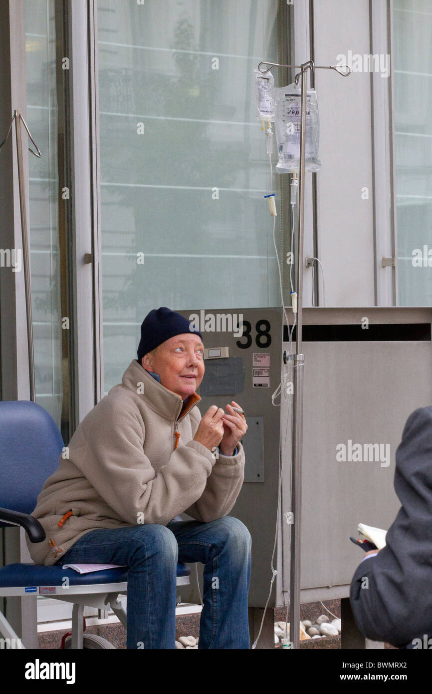 Hospital cigarette hi-res stock photography and images - Alamy