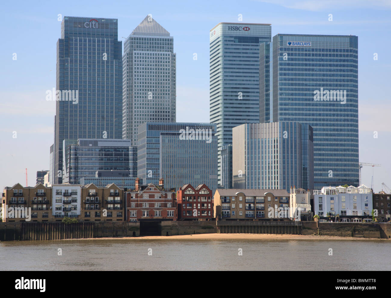 The towers at Canary Wharf dwarf the older residential properties on ...