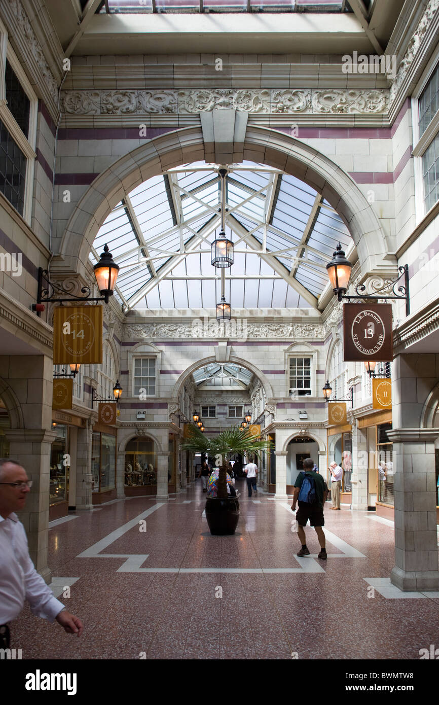 Grosvenor Shopping Arcade Chester England UK Stock Photo - Alamy
