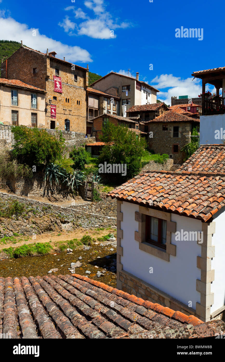 Traditional architecture in town potes hi-res stock photography and ...