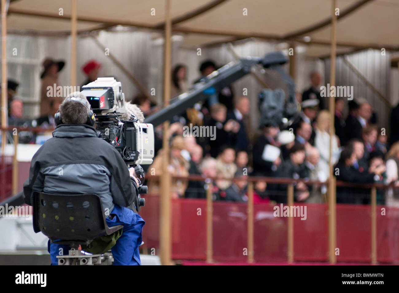 TV Cameraman covering the Lord Mayor's show 2010, London. UK Stock ...