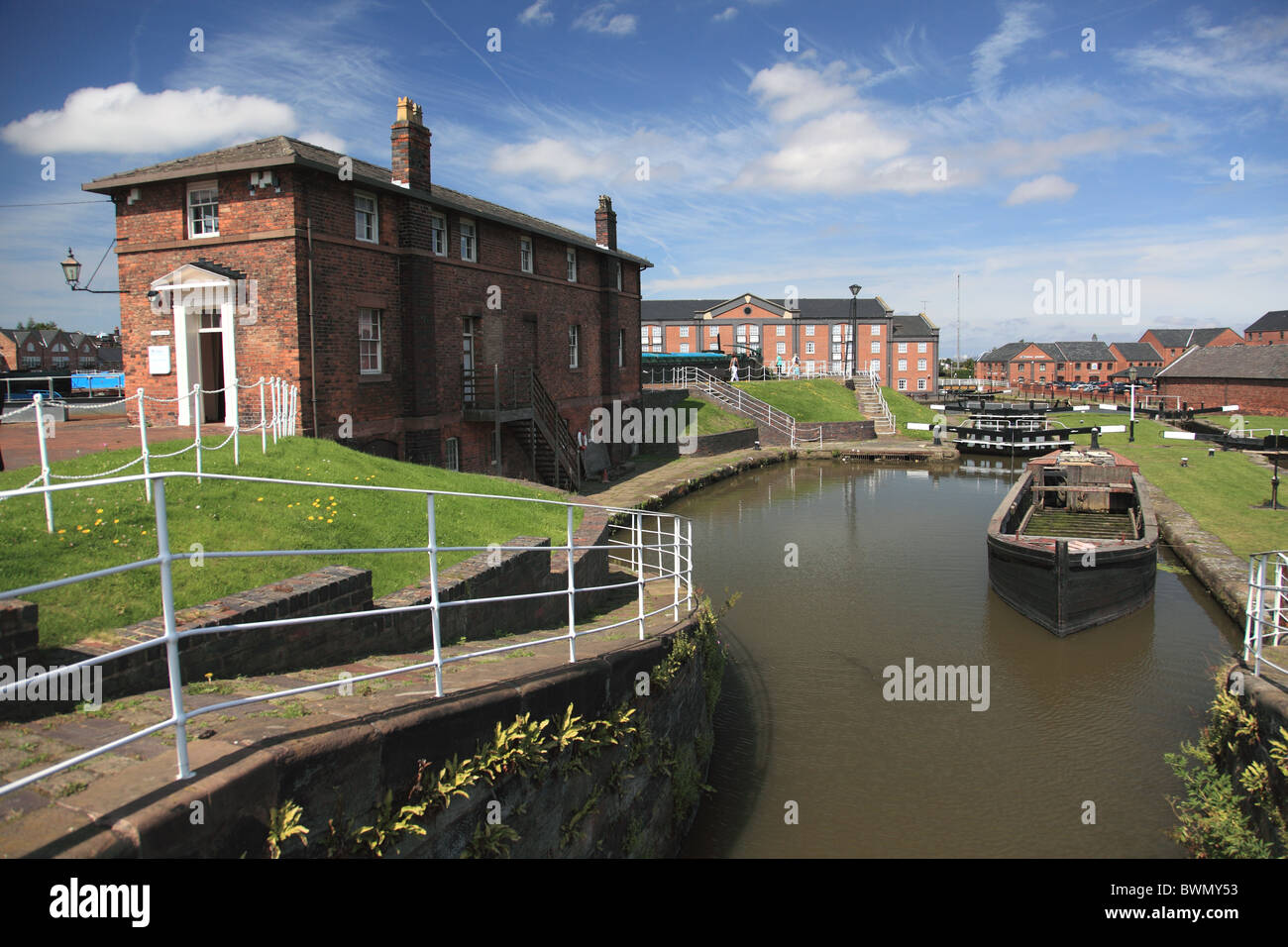 View towards Whitby locks of the National Waterways Museum at Ellesmere ...