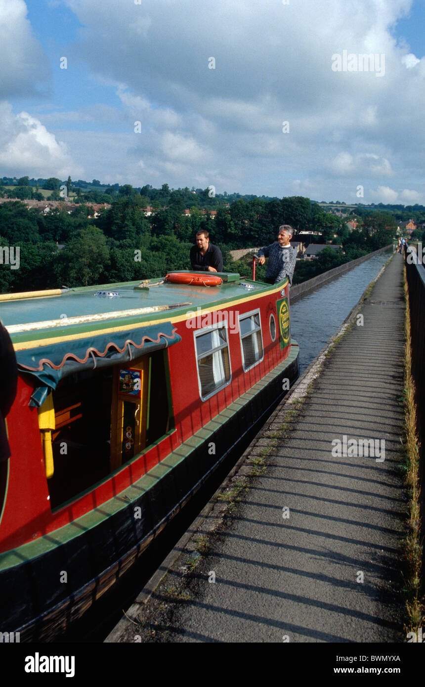 Llangollen canal aqueduct hi-res stock photography and images - Alamy