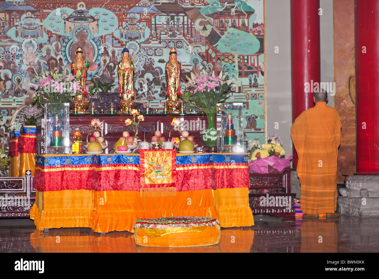 Chinese chan buddhist monk hi-res stock photography and images - Alamy