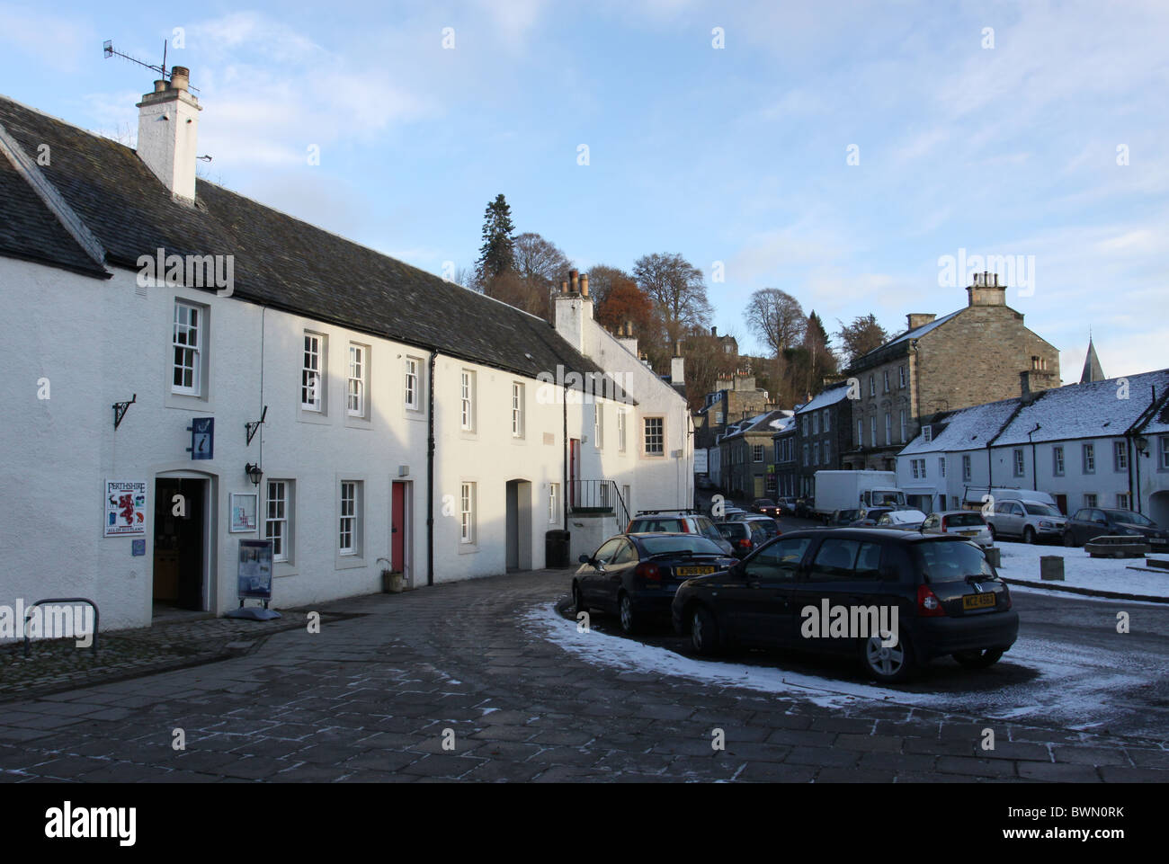 Dunkeld scotland scottish village hi-res stock photography and images ...