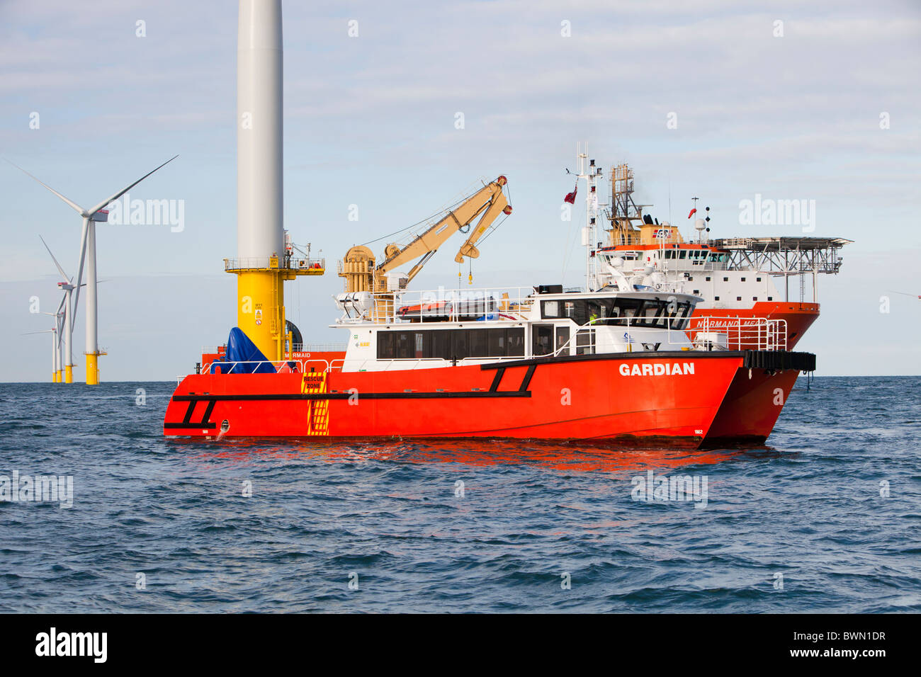 Working on installing the Walney 1 offshore wind farm off Barrow in ...