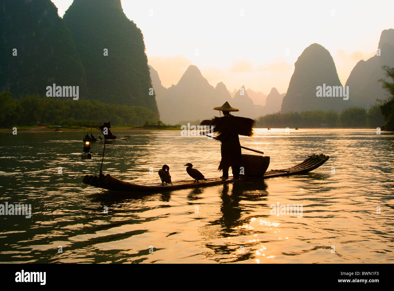 Cormorant fisherman on li river hi-res stock photography and images - Alamy