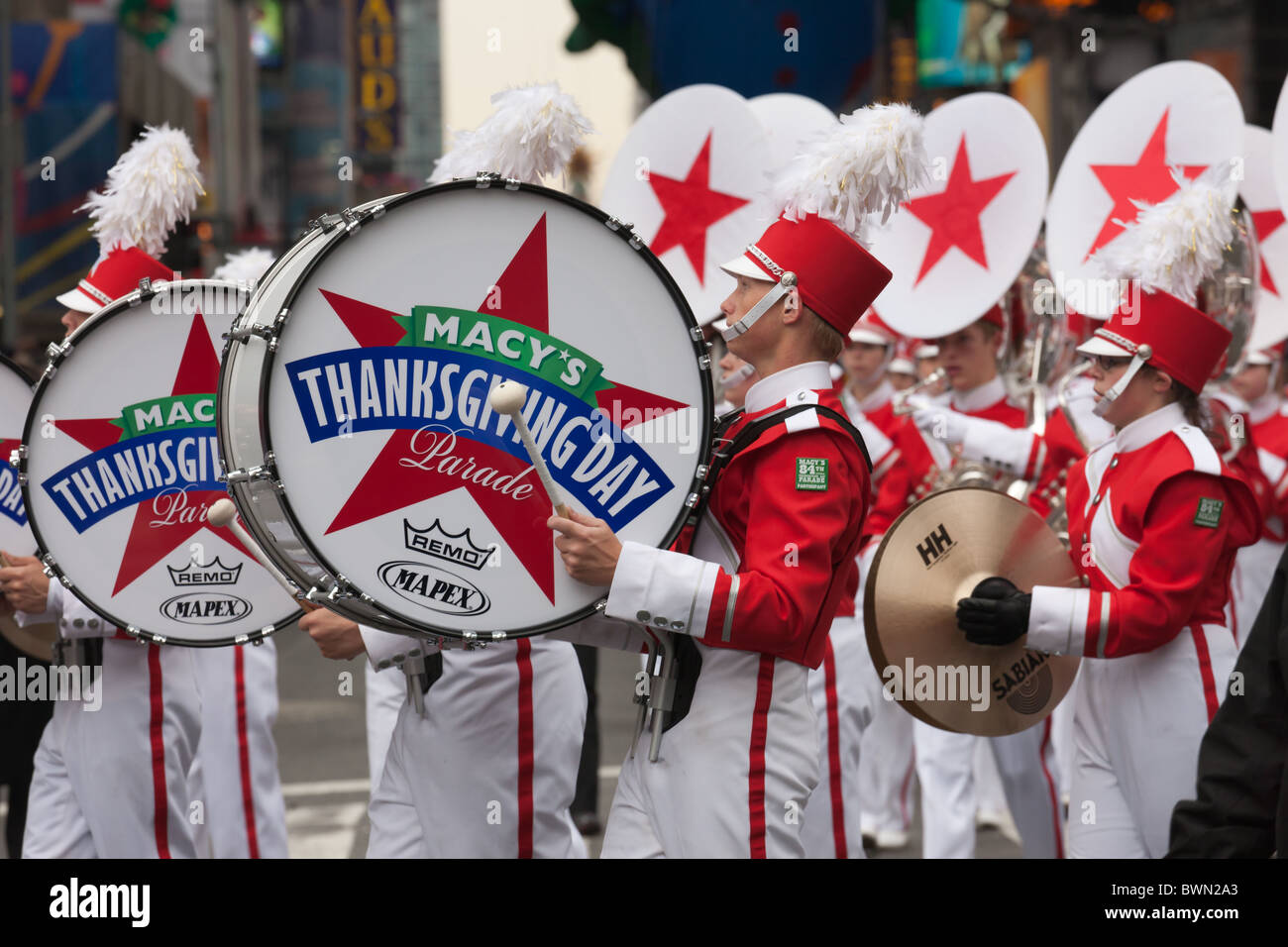Macy's thanksgiving day parade hi-res stock photography and images - Alamy