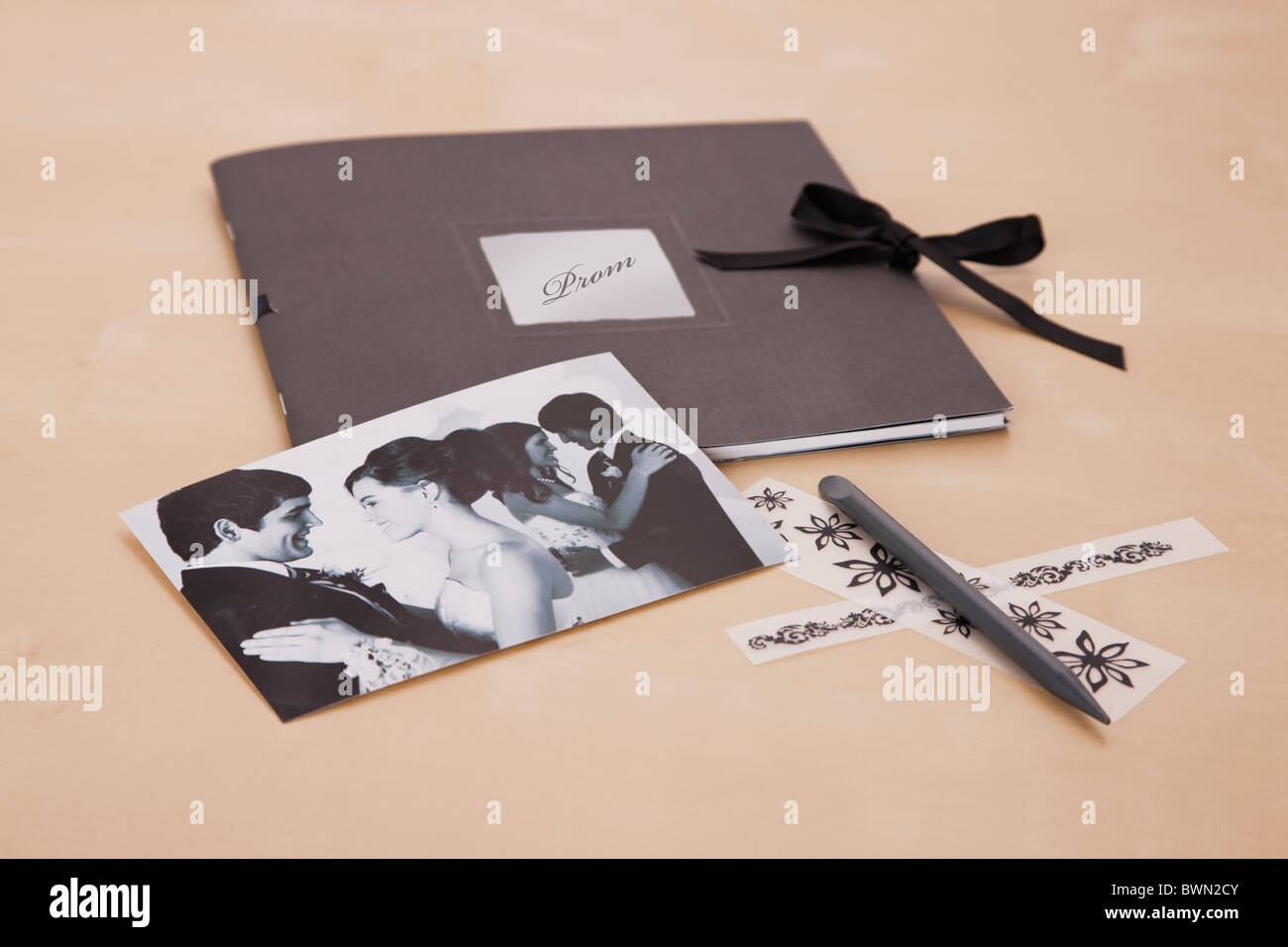 Prom couples hi-res stock photography and images - Alamy